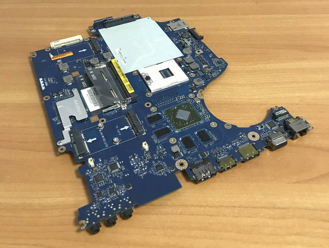 Б/У Материнская плата Dell Studio 17, 1747, PM55, Intel DIS, Radeon HD ...