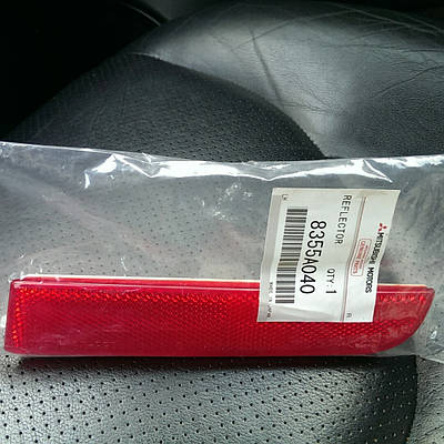 Отражатель бампера заднего левый MMC - 8355A049 MPW IV MITSUBISHI ...