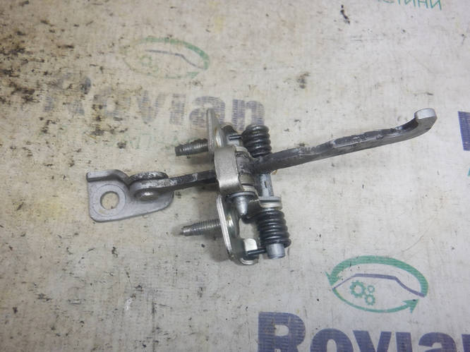 Купити Обмежувач дверей Renault SANDERO STEPWAY 2013-2020 (Рено Сандеро ...