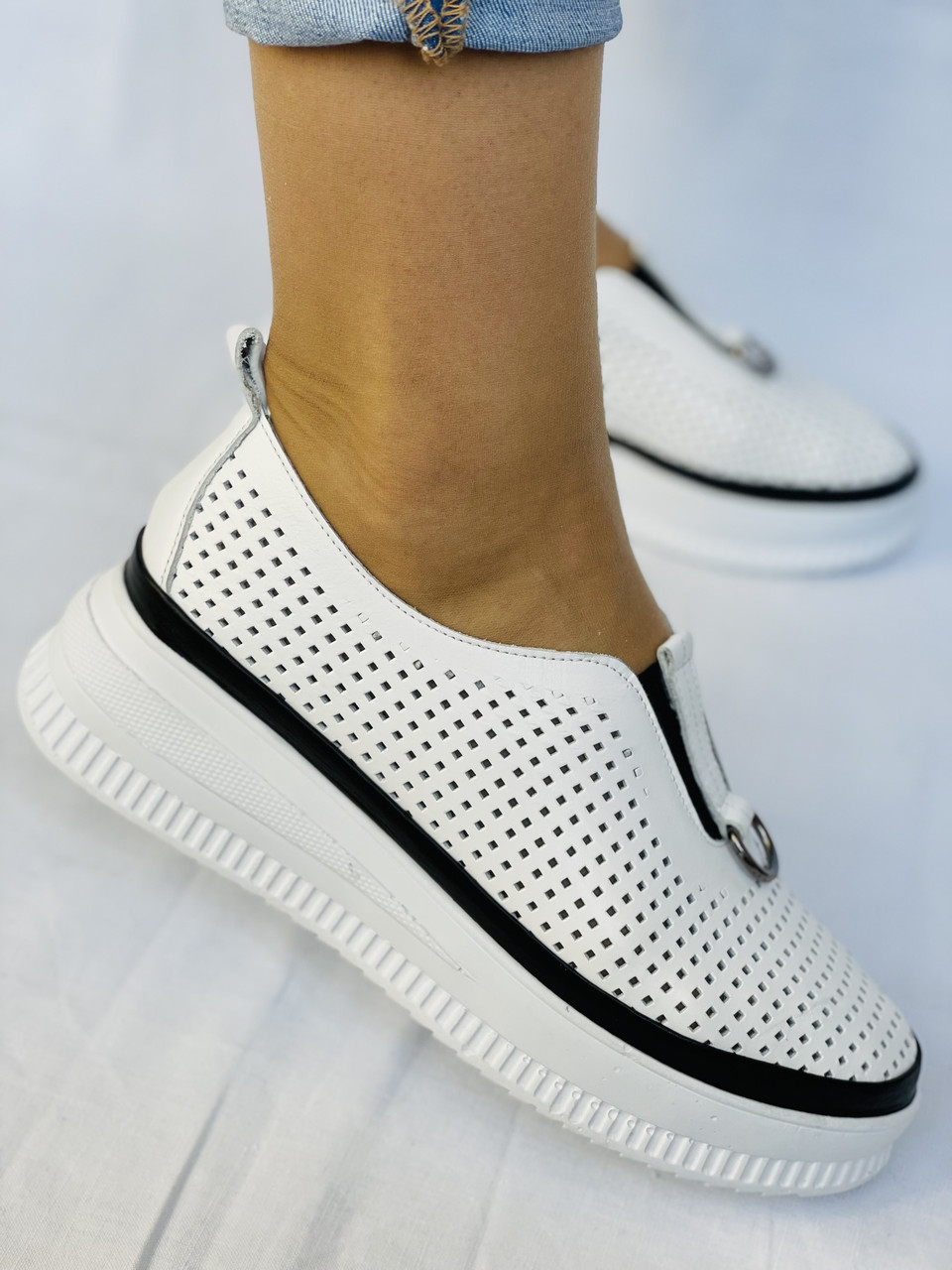 Купить Corta Mussi Турция. Женские слипоны с перфорацией на платформе ...