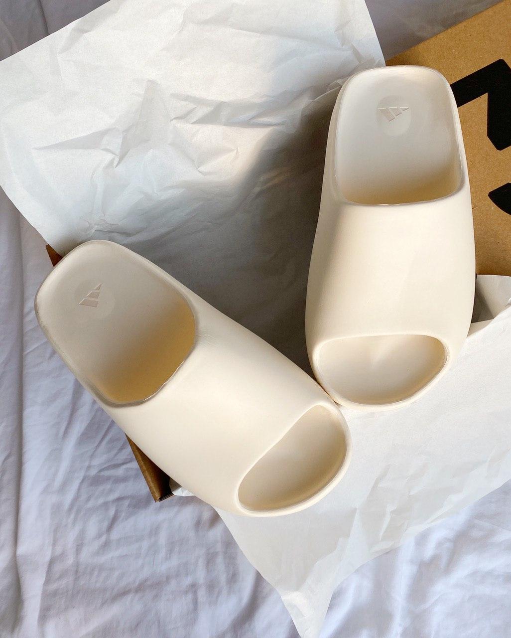 Шлепанцы Adidas Slide Bone женские молочные шлепки сланцы тапки адидас ...