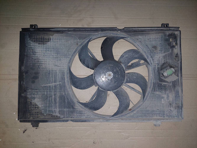 Купить УЦІНЕНИЙ Вентилятор охлаждения двигателя Kia Cerato 2006-2009рік ...