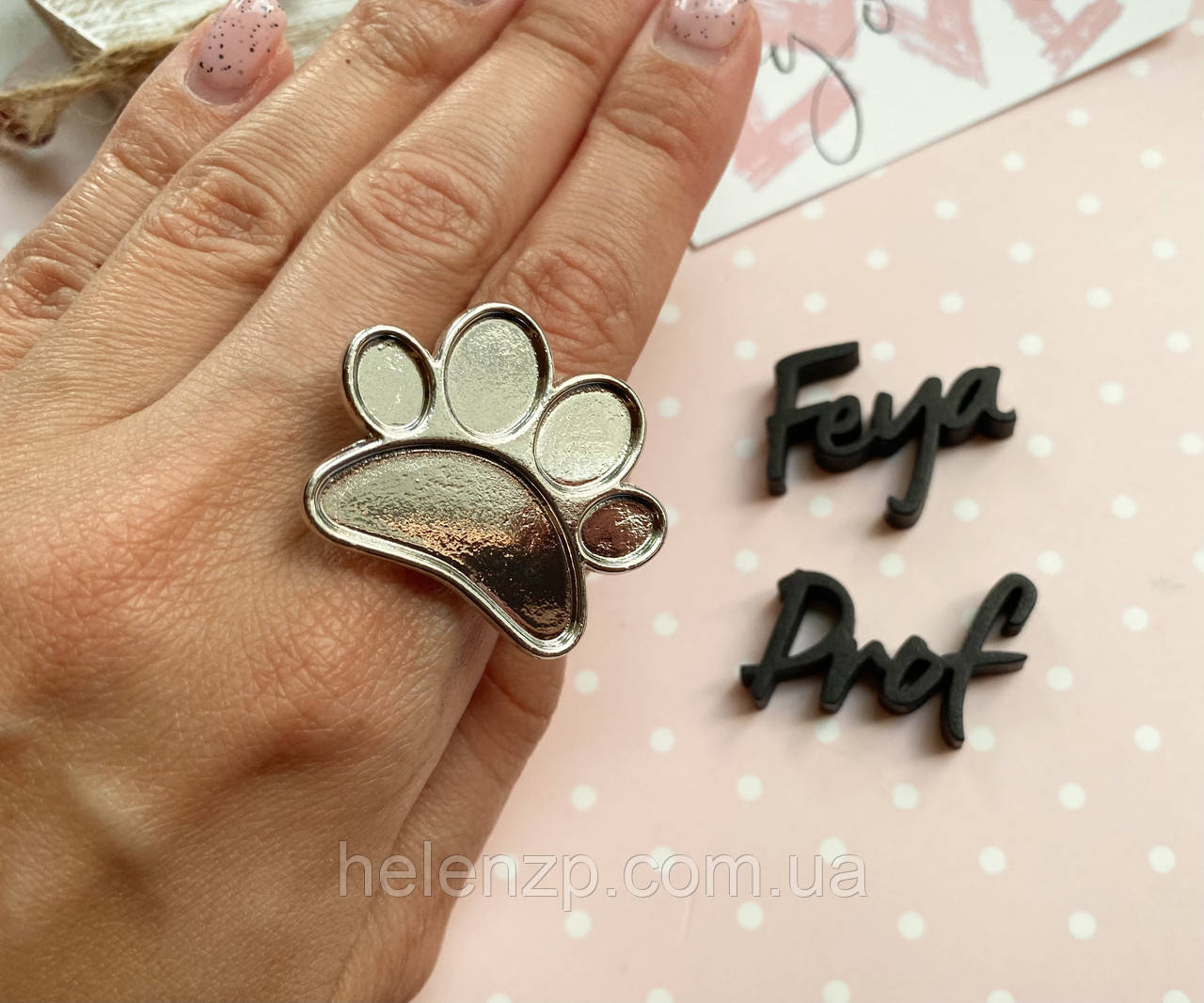 Палитра-кольцо для Смешивания Красок, для Клея Лапка — Купить Недорого ...