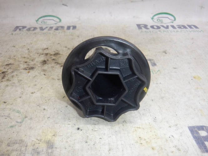 Купити Кріплення запаски (Седан) Dacia LOGAN 2005-2008 (Дачя Логан ...