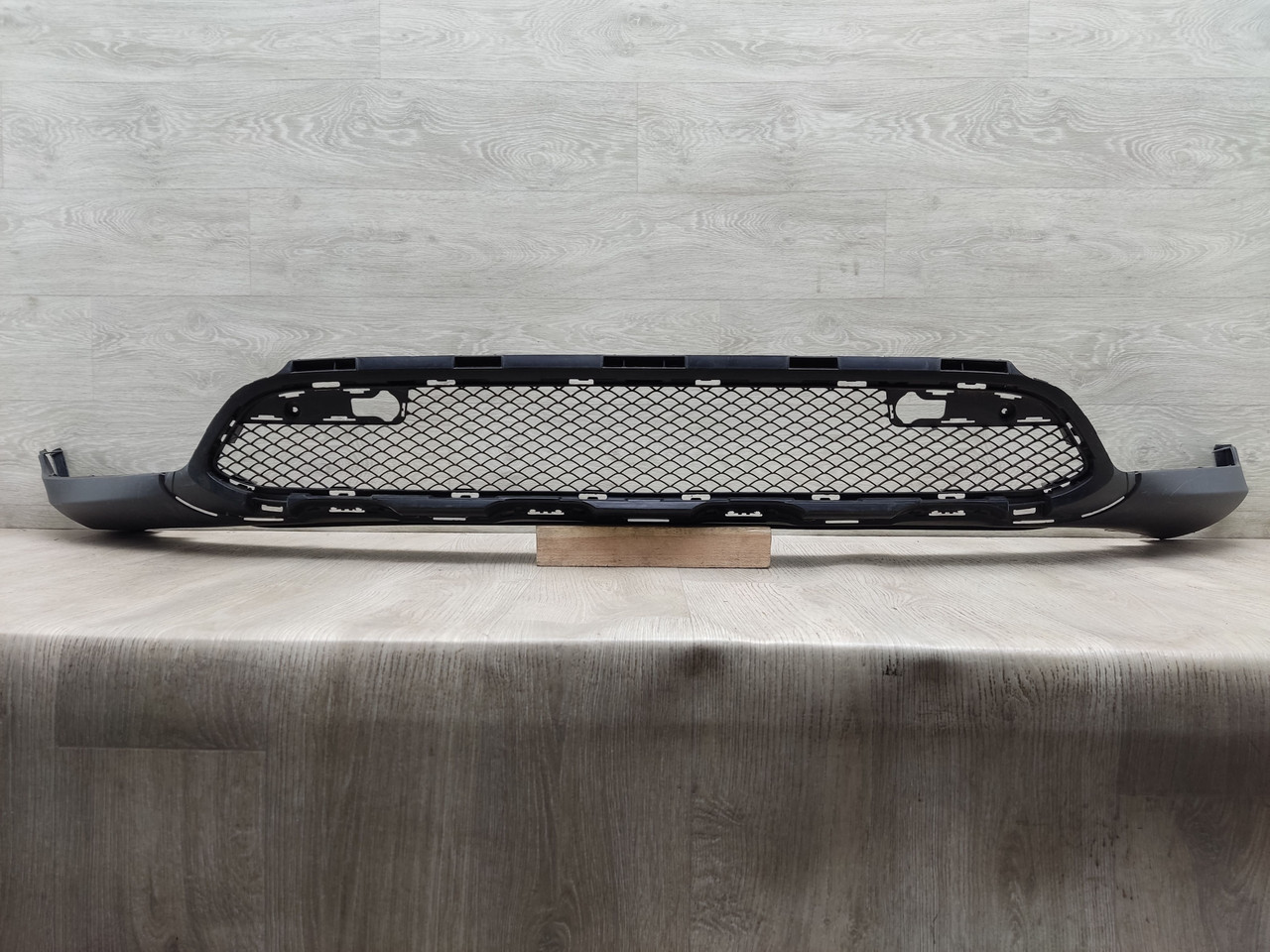 Спойлер молдинг губа решітка переднього бампера нижня Mercedes GLC X253 ...