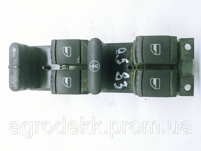 Блок управления стеклоподъемниками Volkswagen Golf 4, Passat B5, Гольф ...