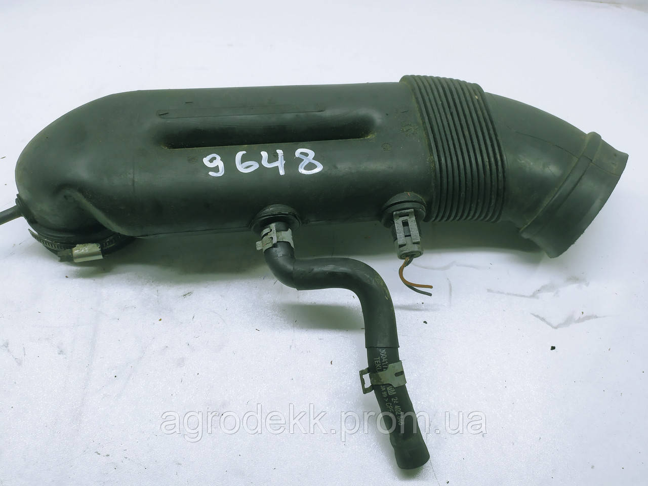 24408176 Патрубок повітряного фільтра Opel Zafira A 2532639 24402846 ...