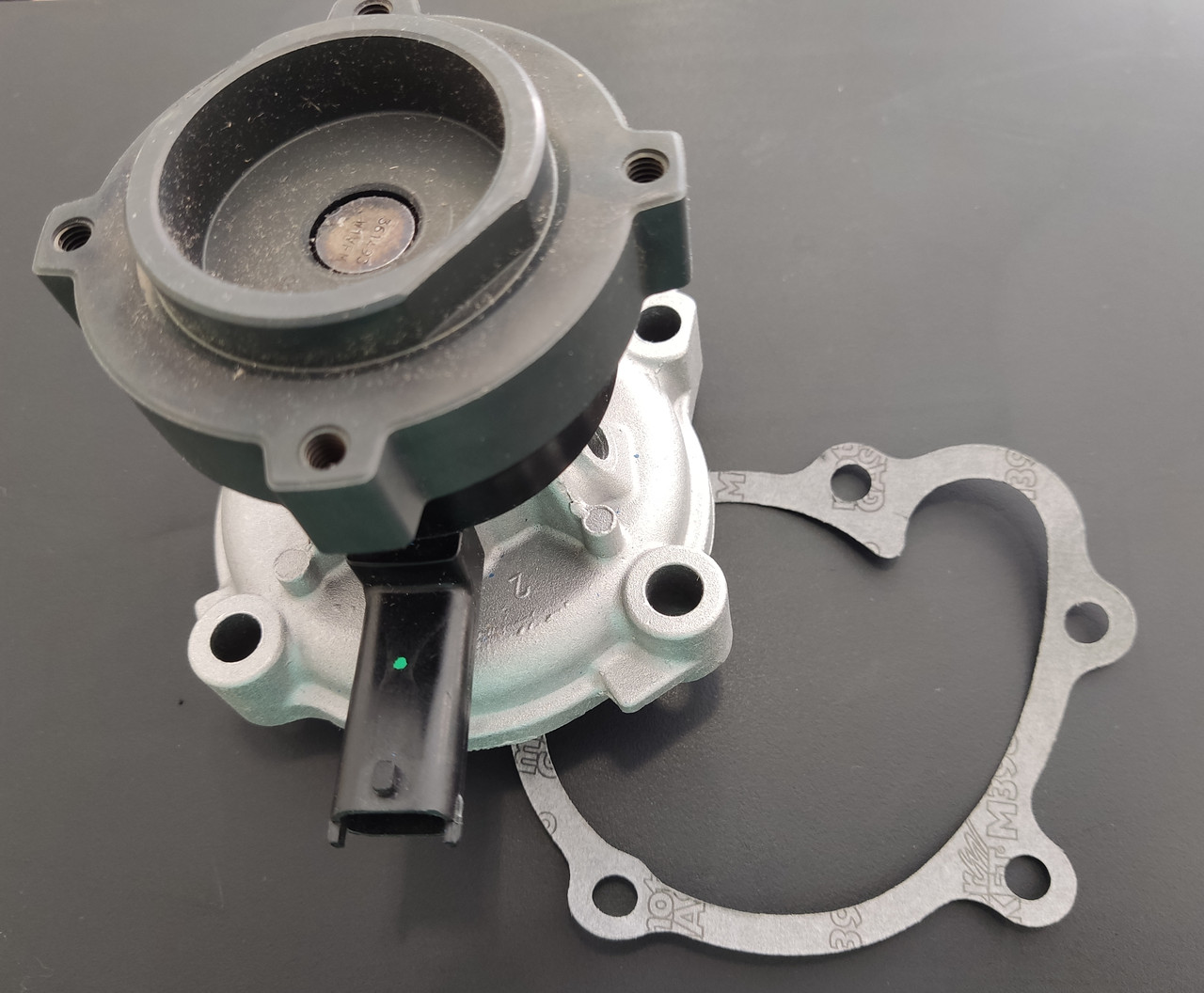 Электро-механическая помпа GM 55587867, 55576752, 55587868, 1334180 ...