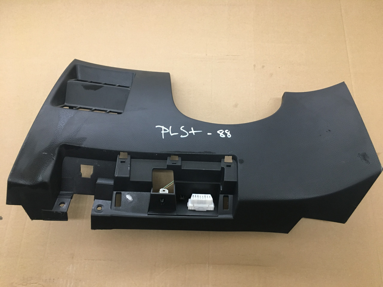 Купити Nissan Qashqai 2 J11 2013-накладка на торпедо під колонкою ...