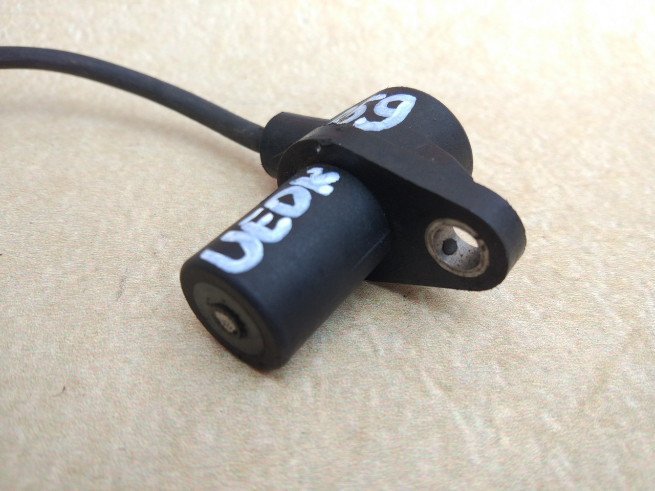 Kia Rio CRDI 2005- датчик положения коленвала коленчатого вала 39180 ...