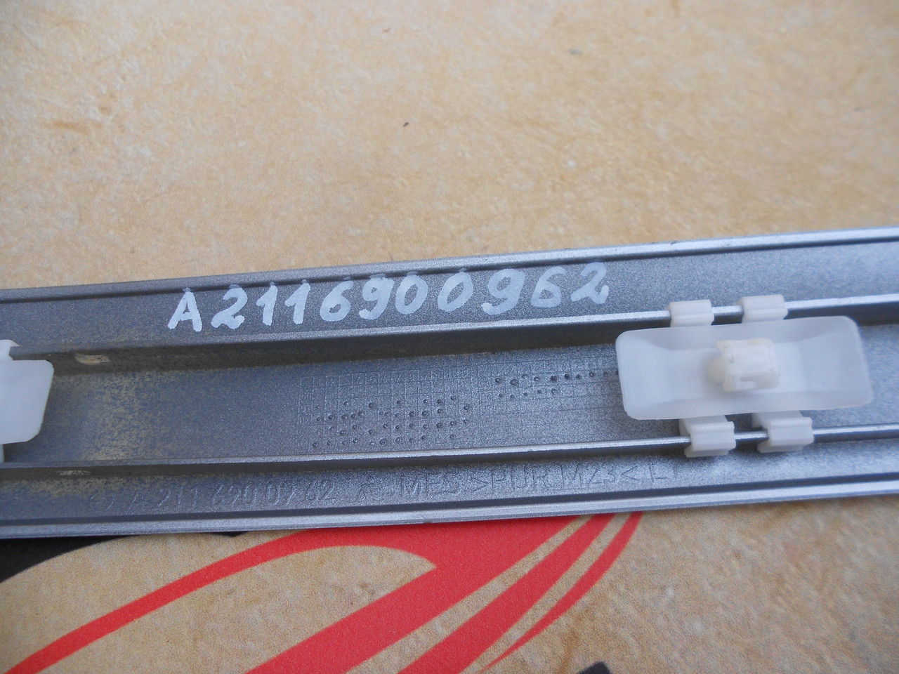 Mercedes W211 E-Class 2002-2009 Накладка молдинг двері передній правій ...