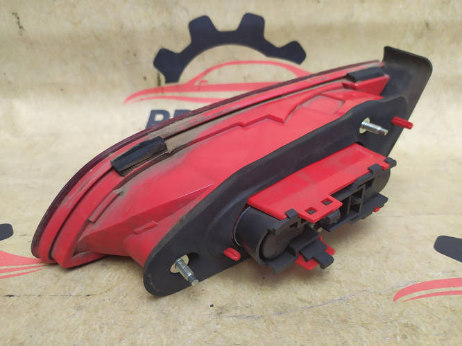 Купить Alfa Romeo 159 04-11 универсал фонарь в крышку багажника левый ...