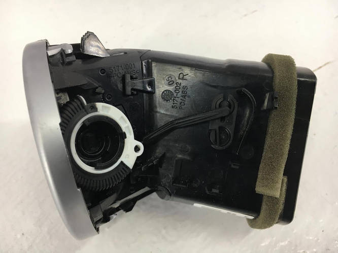 Купить Дефлектор воздушный перед право MERCEDES ML 320 W164 2005-2008 ...