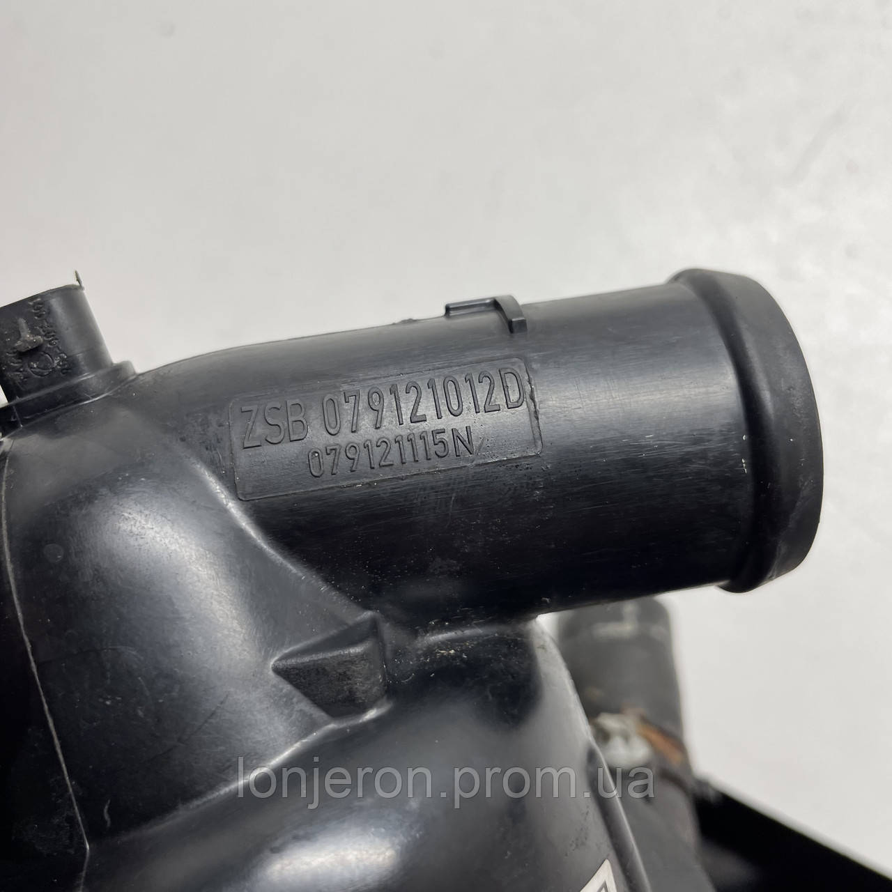 079121012D VAG НАСОС ОХЛАЖДЕНИЯ ДВИГАТЕЛЯ (ПОМПА ВОДЯНАЯ) VW TOUAREG 2 ...