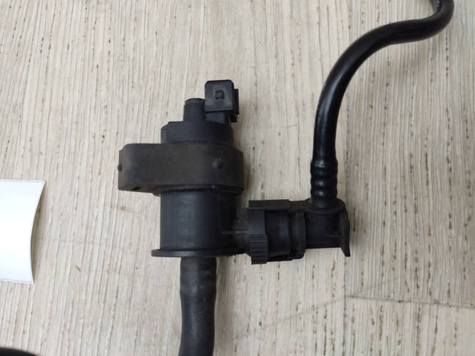 Клапан вентиляції паливного бака Volvo S80 V70 XC70 8653909, цена 1230 ...