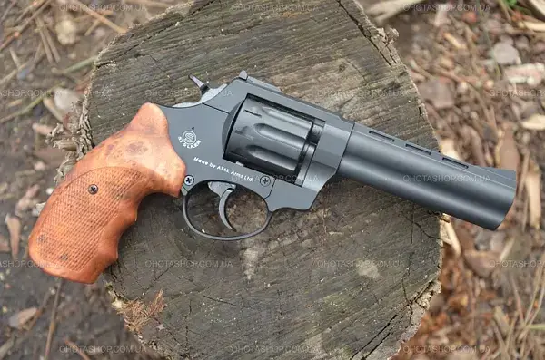 Купити Револьвер під патрон Флобера Stalker 4.5" zinc коричнева рукояти ...