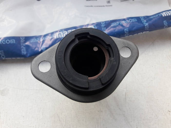 Купити Сальник первинного вала Fiat Scudo 220, Peugeot Expert, Citroen ...