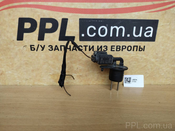 Mercedes C-Class W204 W205 W213 07- Датчик уровня жидкости A0525453826 ...