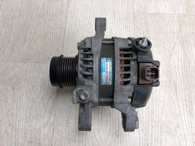 Генератор Toyota Rav4 13-19 ZSA42 2.0 3ZRFE 2017 (б/у) (ID#1647878095 ...