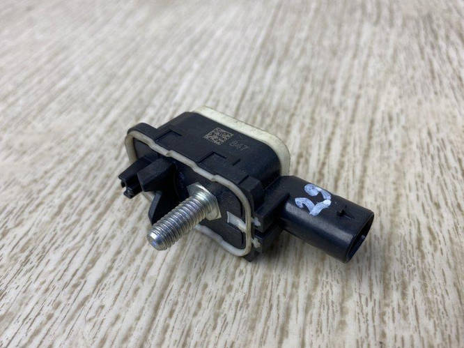 Купить Датчик удара Porsche Cayenne 10-18 958 3.0 M06.EC 2010 (б/у ...