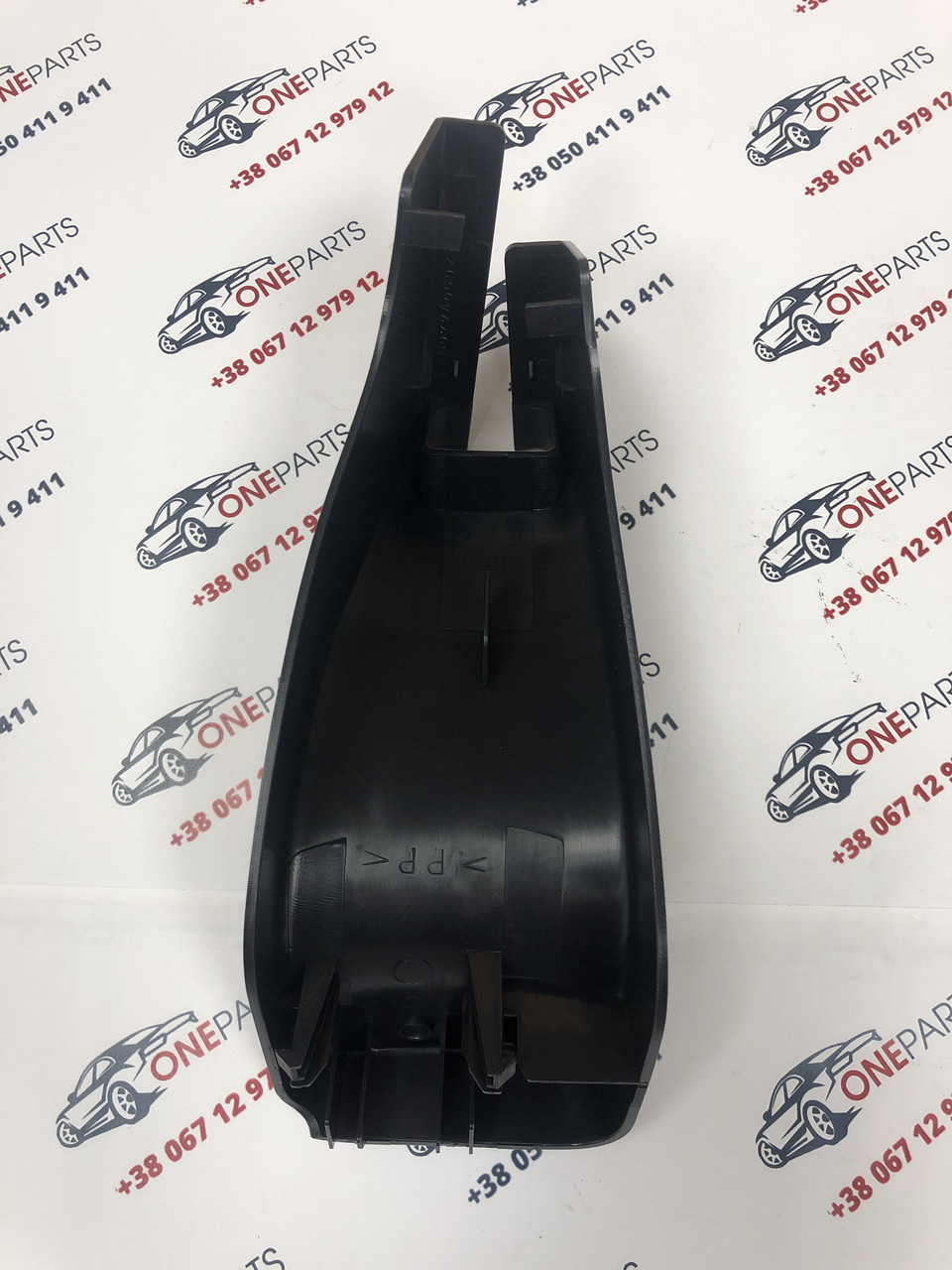 Крышка крепления водительского сидения задняя правая Mitsubishi ...