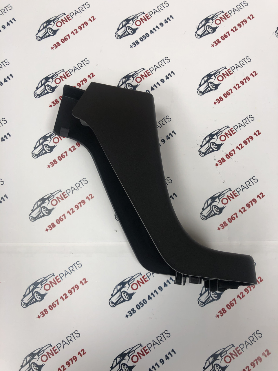 Крышка крепления водительского сидения задняя правая Mitsubishi ...