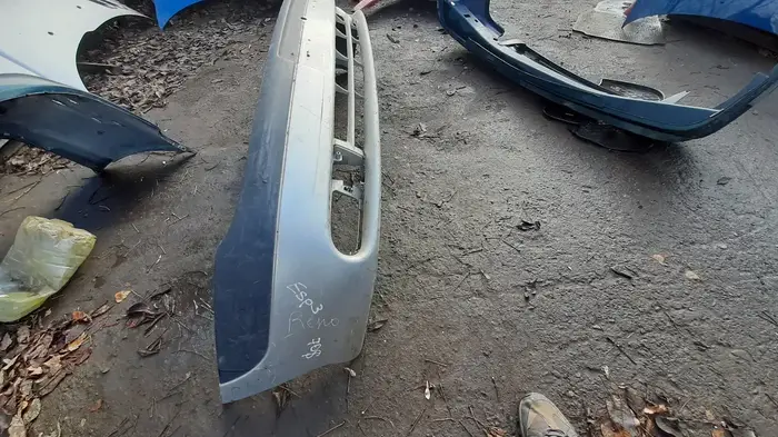 Бампер передній на Renault Scenic 2 lift 7701474769, ціна 2870 грн ...