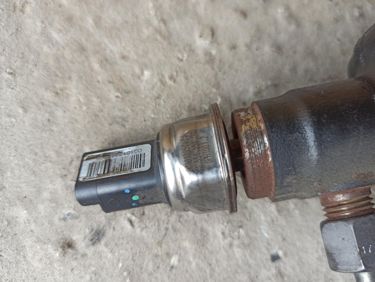 Купити Датчик тиску палива Peugeot Citroen Volvo Ford Mazda 1,6 ...