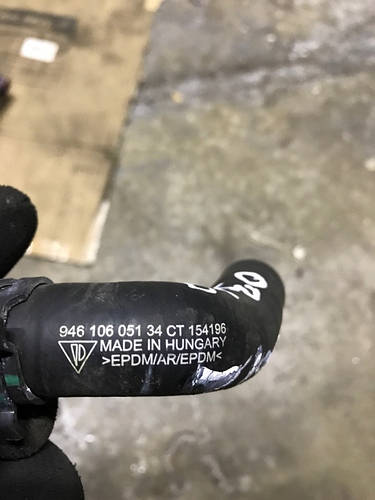 Патрубок системы охлаждения Porsche Macan 95B CTMA 2017 (б/у) (ID ...