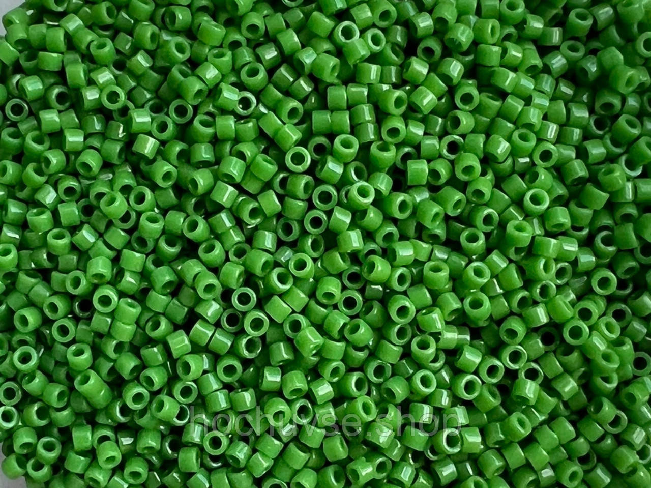 Японский бисер Miyuki Delica 11/0 DB0724 Opaque Pea Green 5 г (ID ...