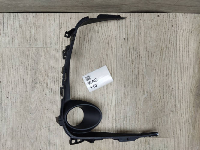 Накладка заглушка туманки протитуманної фари переднього бампера права ...