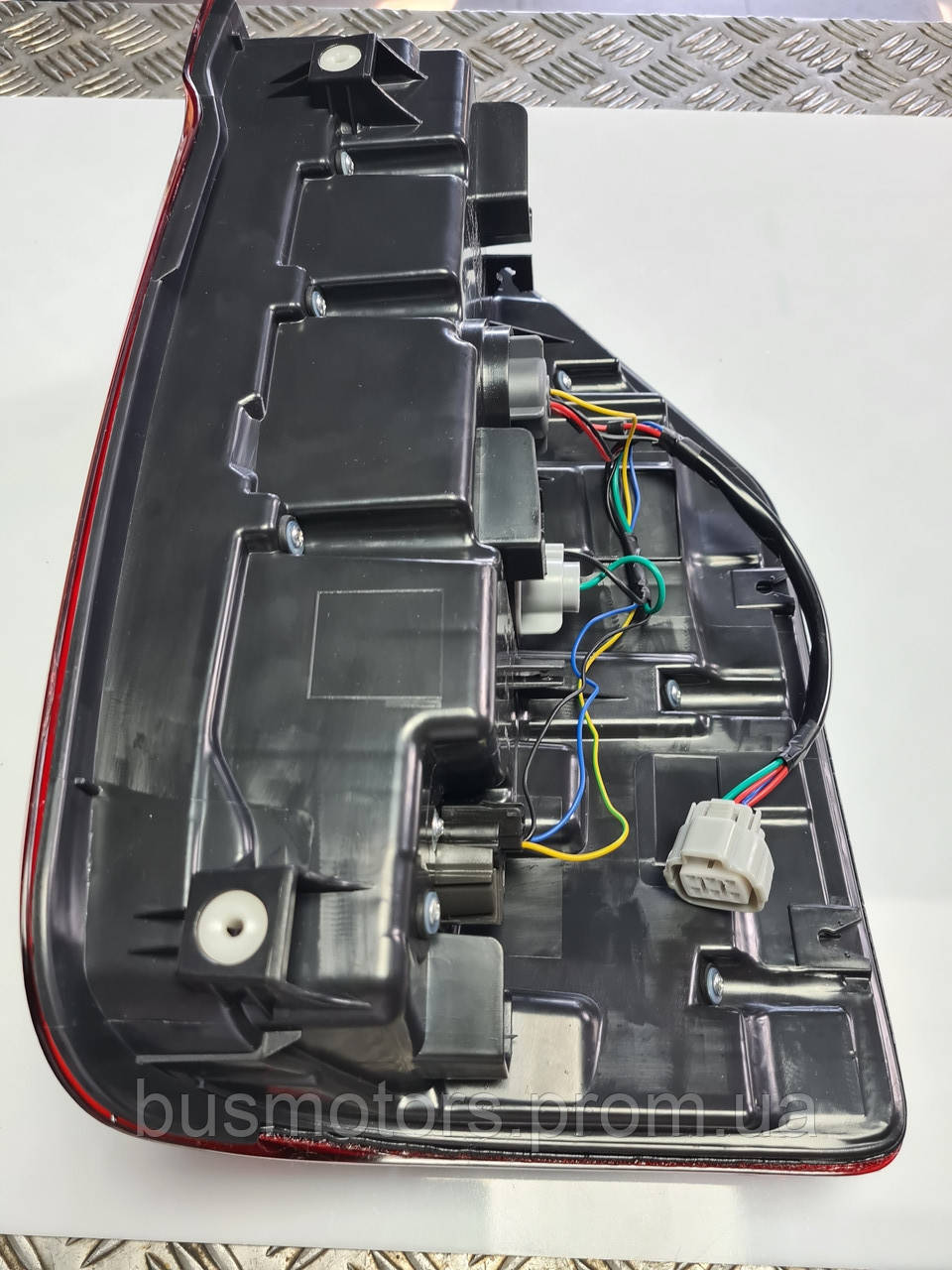 Задній правий стоп ліхтар Mitsubishi L200 (2019 ->) 8330B210 (ID ...