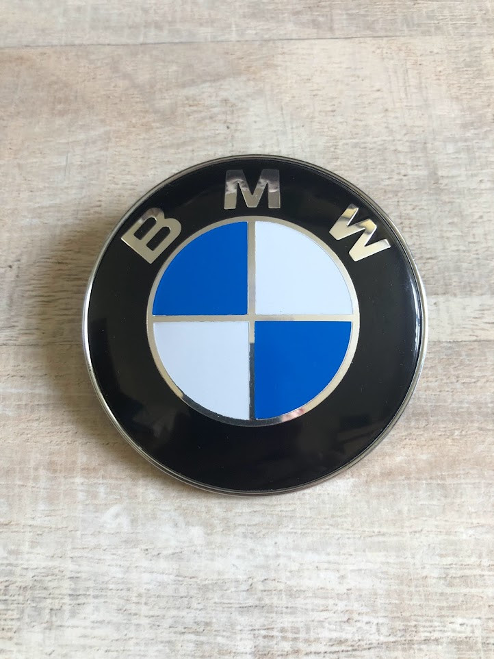 Купить Емблема Значок на капот багажник БМВ BMW 82мм 51 148 132 375 E36 E46 E90 E34 E39 E60 ...