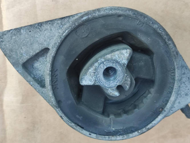 Подушка двигуна мерседес mercedes w168 задня ліва права A1682400618 ...