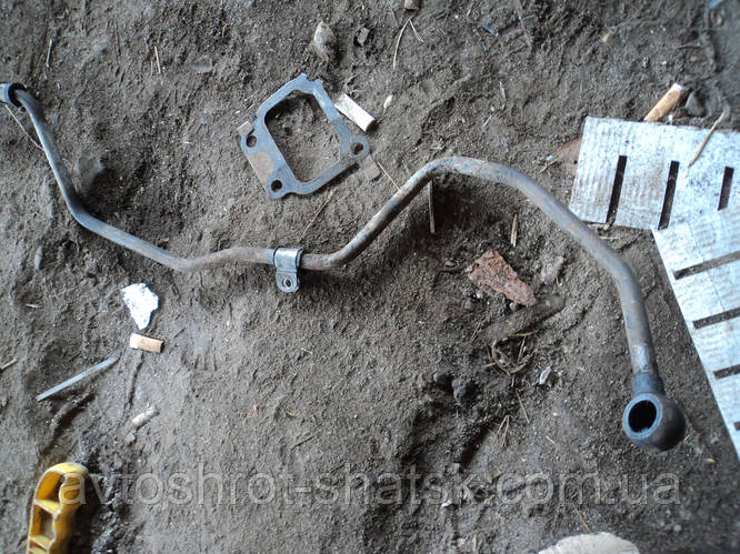 Мерседес 202 (1993-2000) патрубок охолодження масла АКПП, цена 210 грн ...