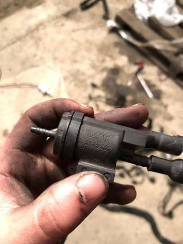 Б/у клапан/ Перемикаючий клапан системи подачі повітря 0025401497 ...