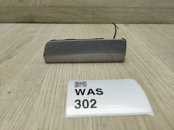 Купити Заглушка буксирувального крюка гака переднього бампера ліва ...