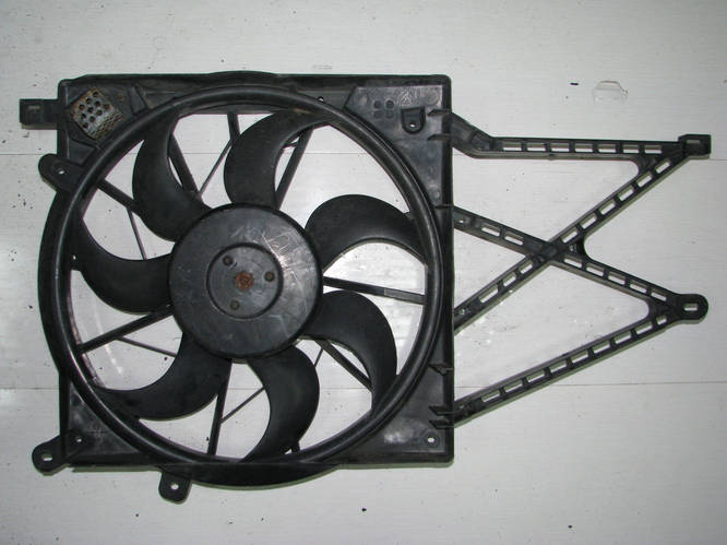 Б/у вентилятор радиатора Opel Astra G/Zafira A 1.4-1.6, 24431825, BOSCH ...