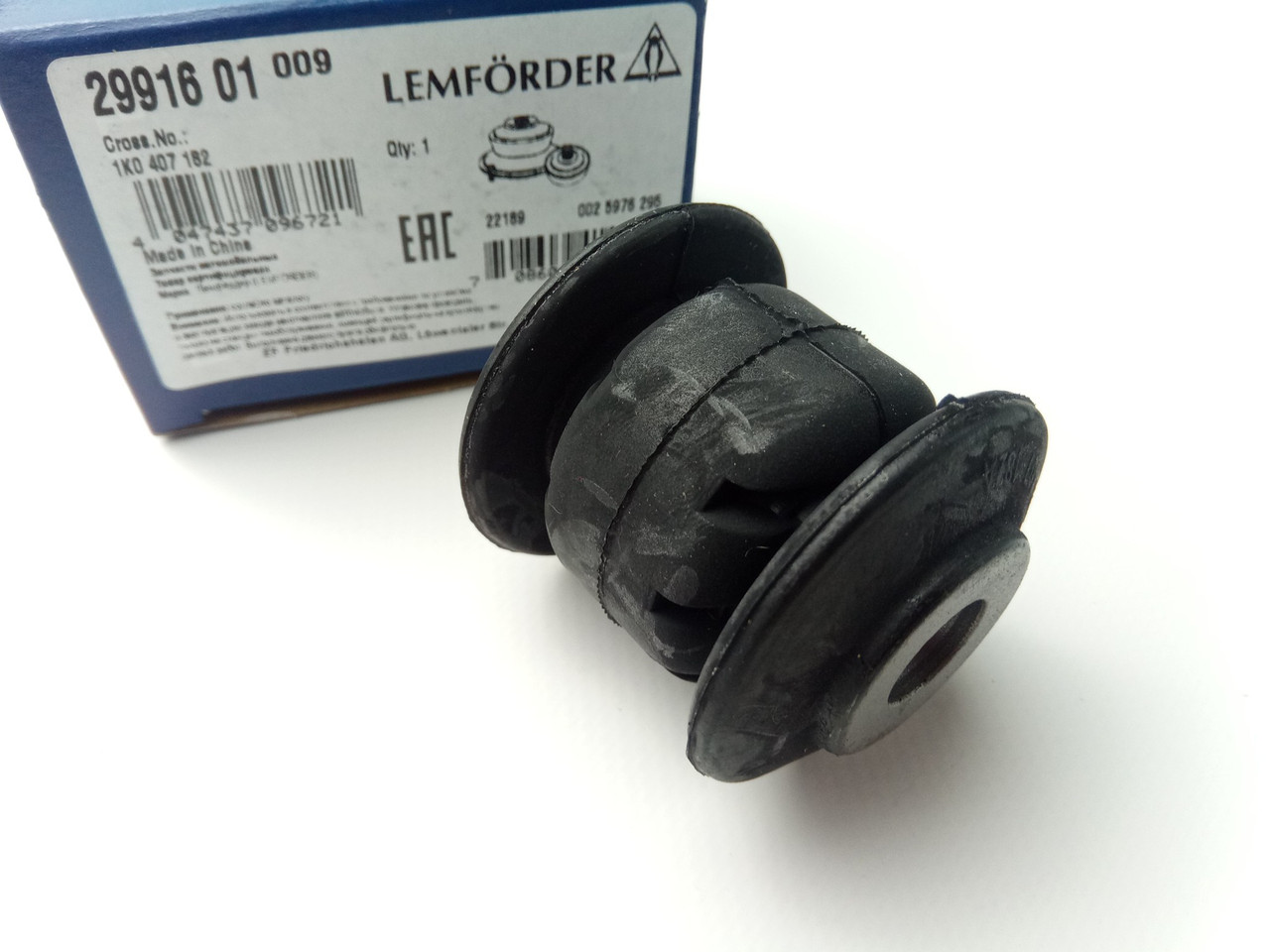 Сайлентблок переднього важеля (передній) VAG, Lemforder (29916 01 ...