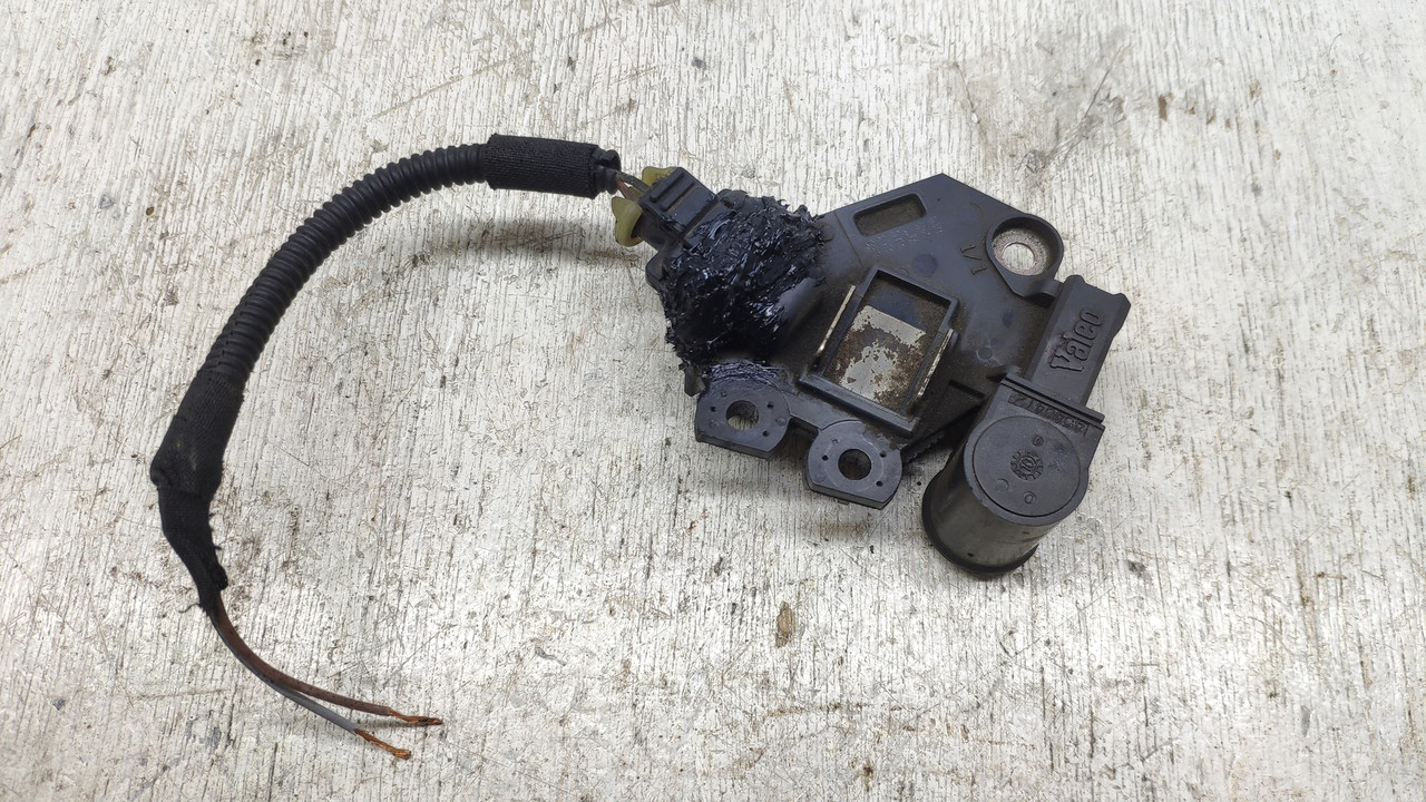 Реле-регулятор генератора реле зарядки Опель Инсигния, Opel Insignia 2. ...