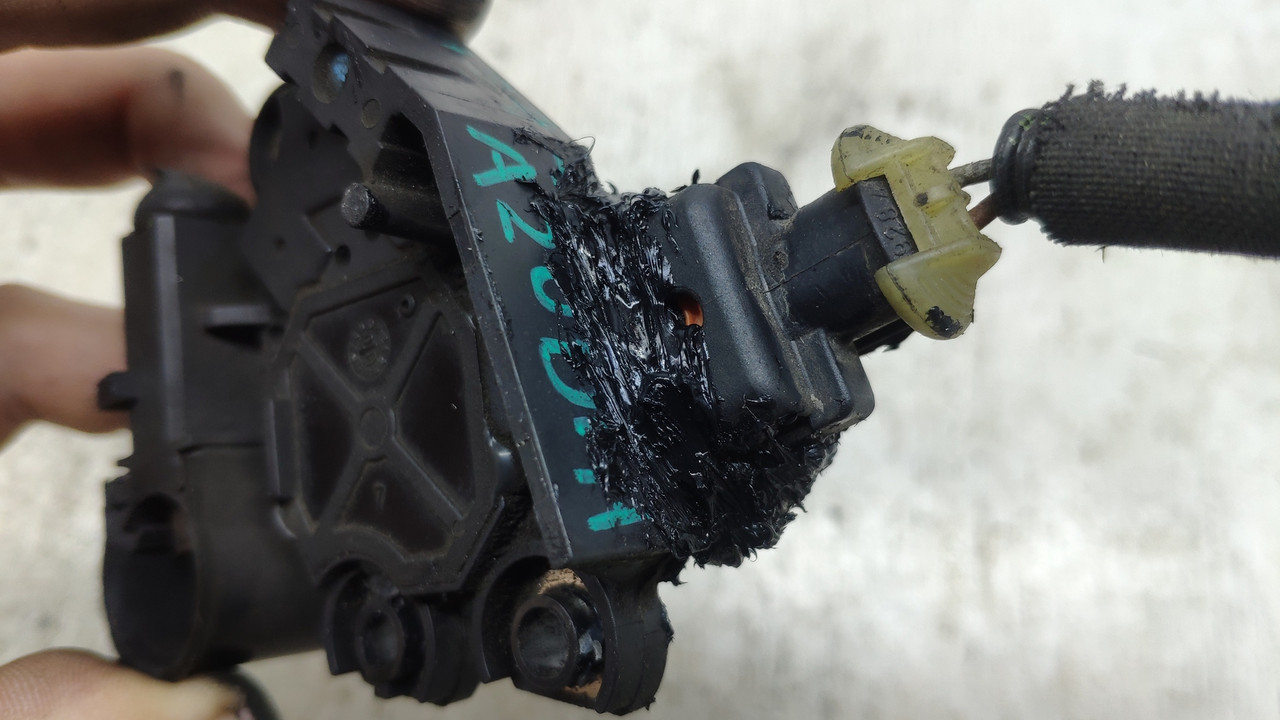 Реле-регулятор генератора реле зарядки Опель Инсигния, Opel Insignia 2. ...