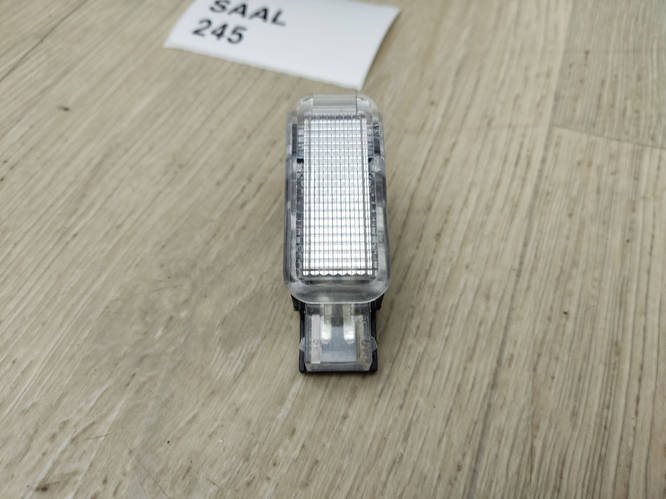 Купить Плафон лампа підсвітка двері Audi A6 A7 A8 4B0947415A, цена 380 ...