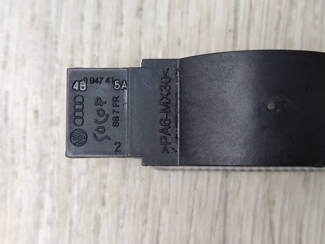 Купить Плафон лампа підсвітка двері Audi A6 A7 A8 4B0947415A, цена 380 ...