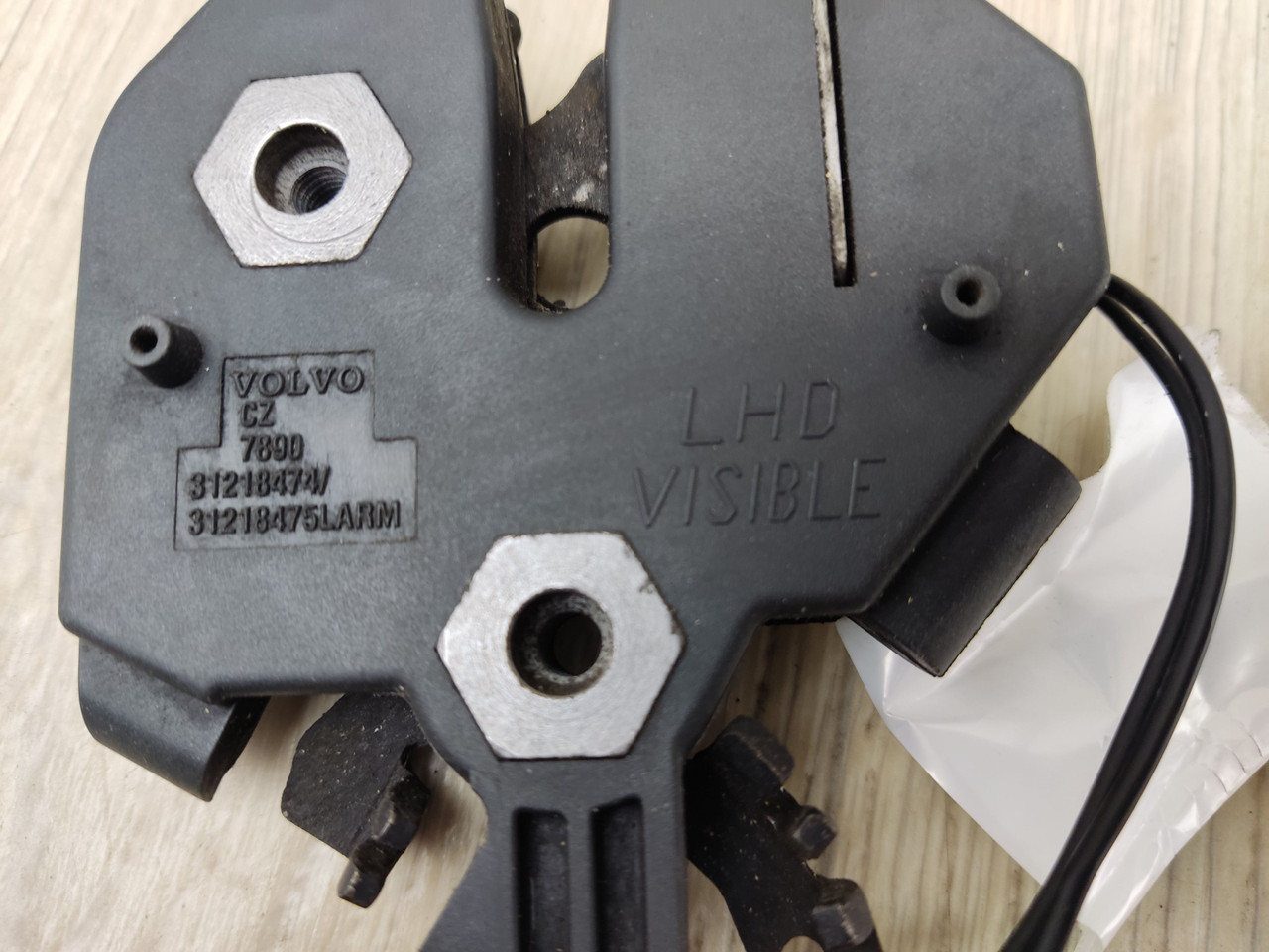 Купить Замок капота Volvo S80 V70 S60 XC70 XC90 31218474 31218475, цена ...