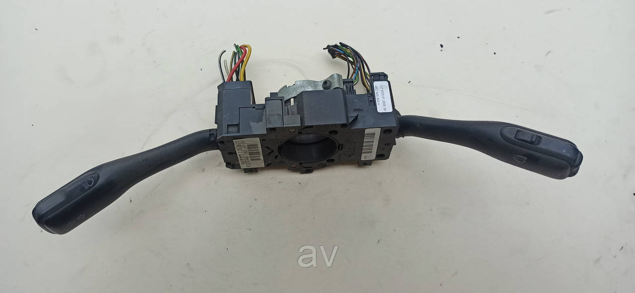 Подрулевой переключатель поворотов Audi A4 B5 A6 C5 Volkswagen Passat ...