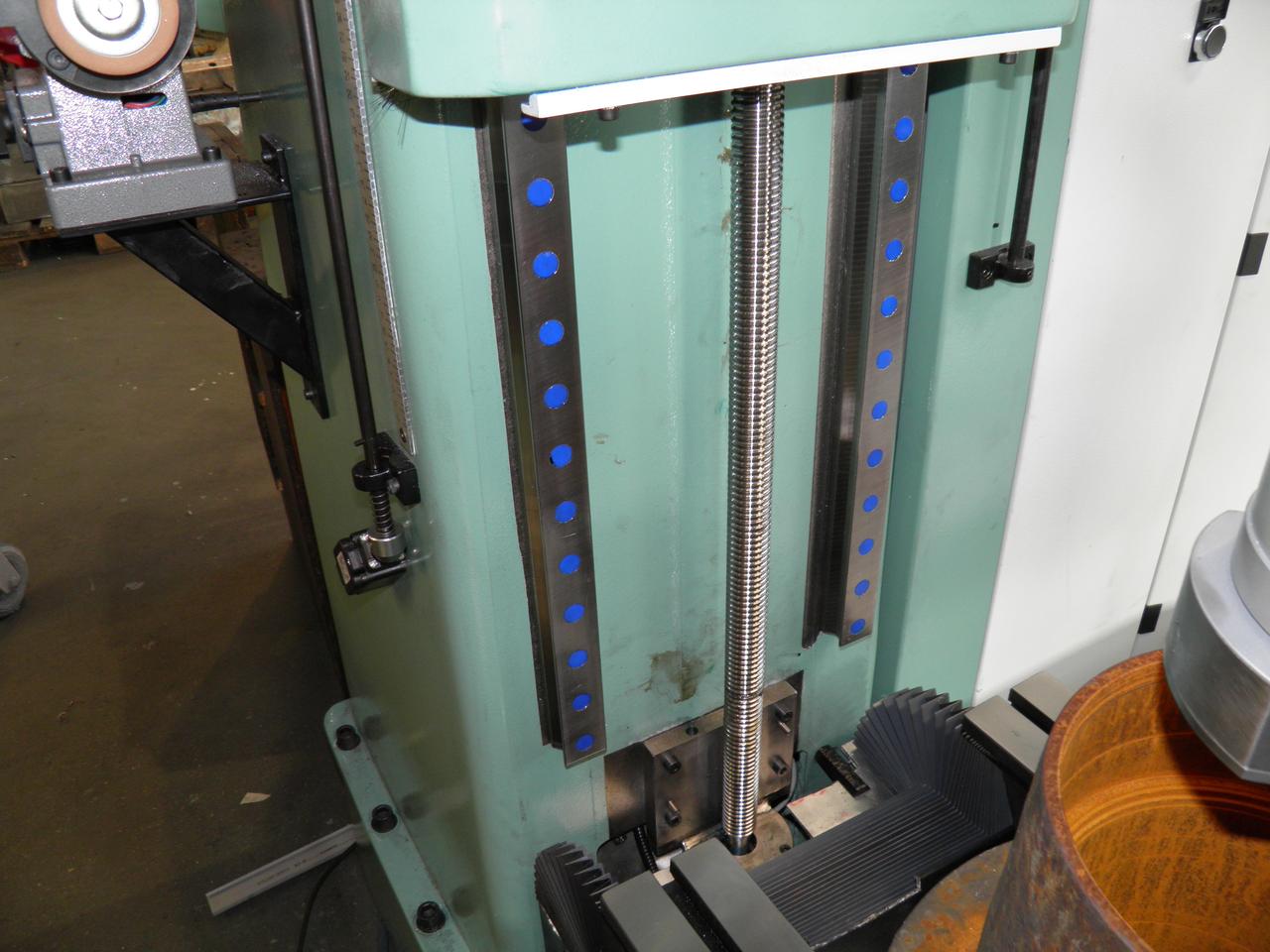 Вертикально-расточной станок для расточки блоков и цилиндров ROBBI ...