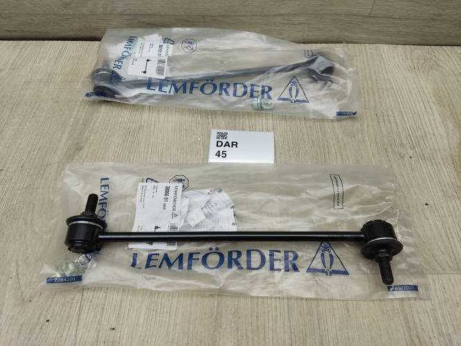 Тяга стійка стабілізатора передня права Mazda 3 BM (2013-2018) B45A-34 ...