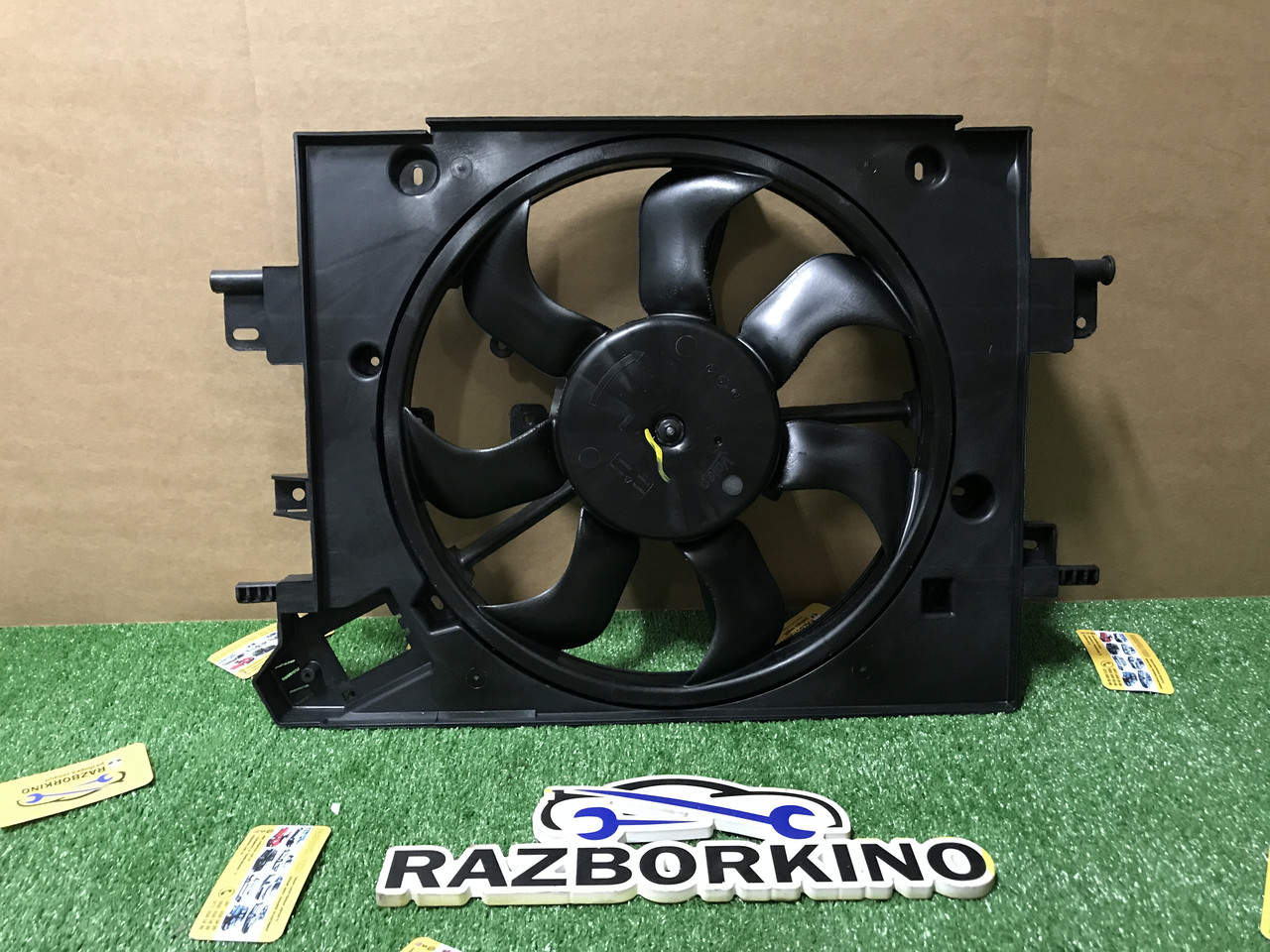 Вентилятор охлаждения двигателя Renault Duster Рено Дастер (2015-2017 ...