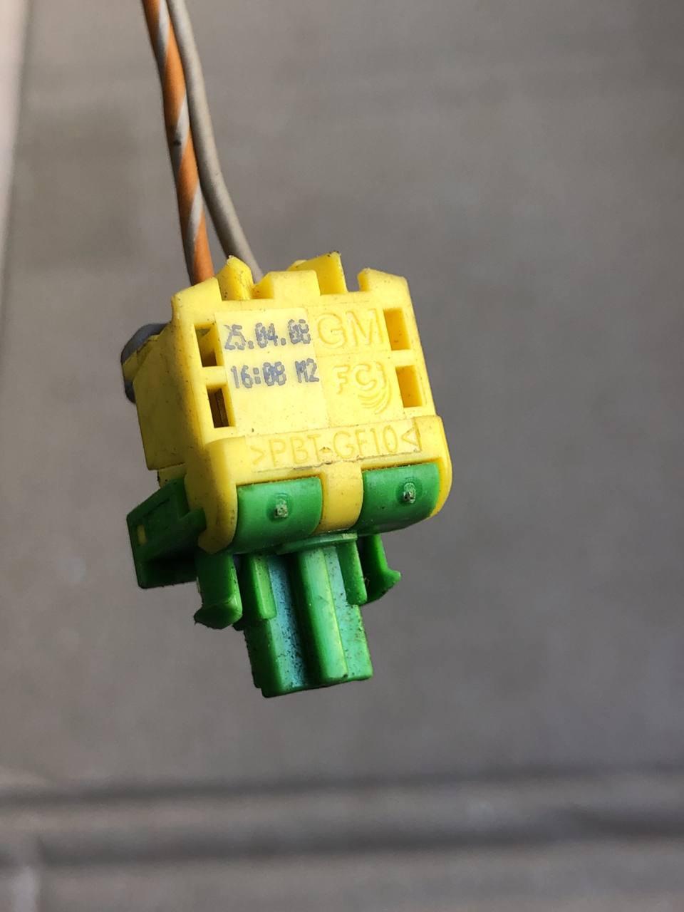 PBT-GF10 PBTGF10 Фішка Opel GM частини б/у шрот (ID#1670250994), цена ...