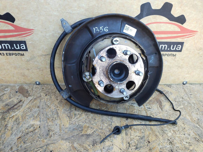 Купити Toyota Senna 2010- сходинка чапфа задня права з шкірою і ...